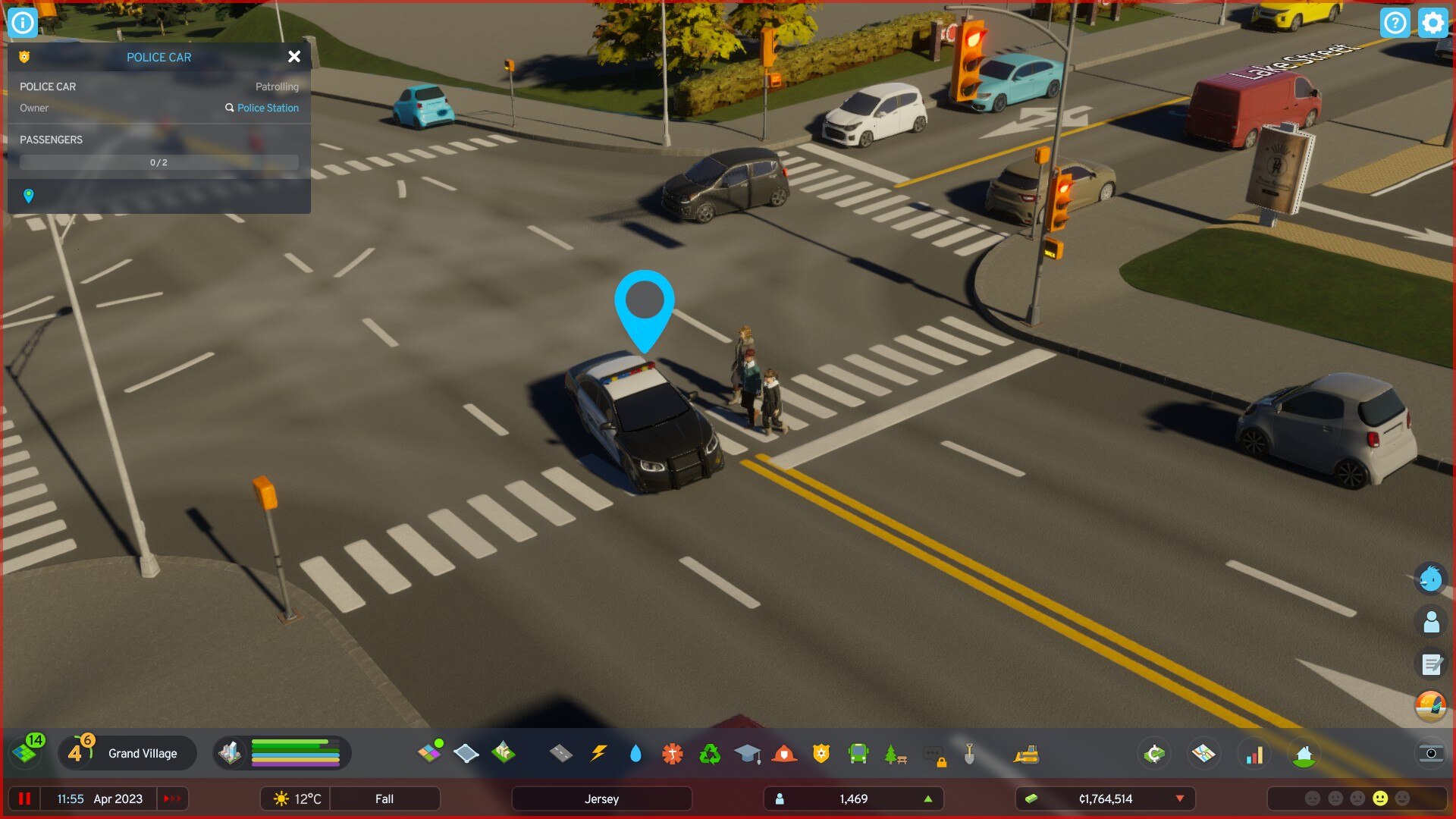 Even the police does not respect basic traffic laws/safety rules ...