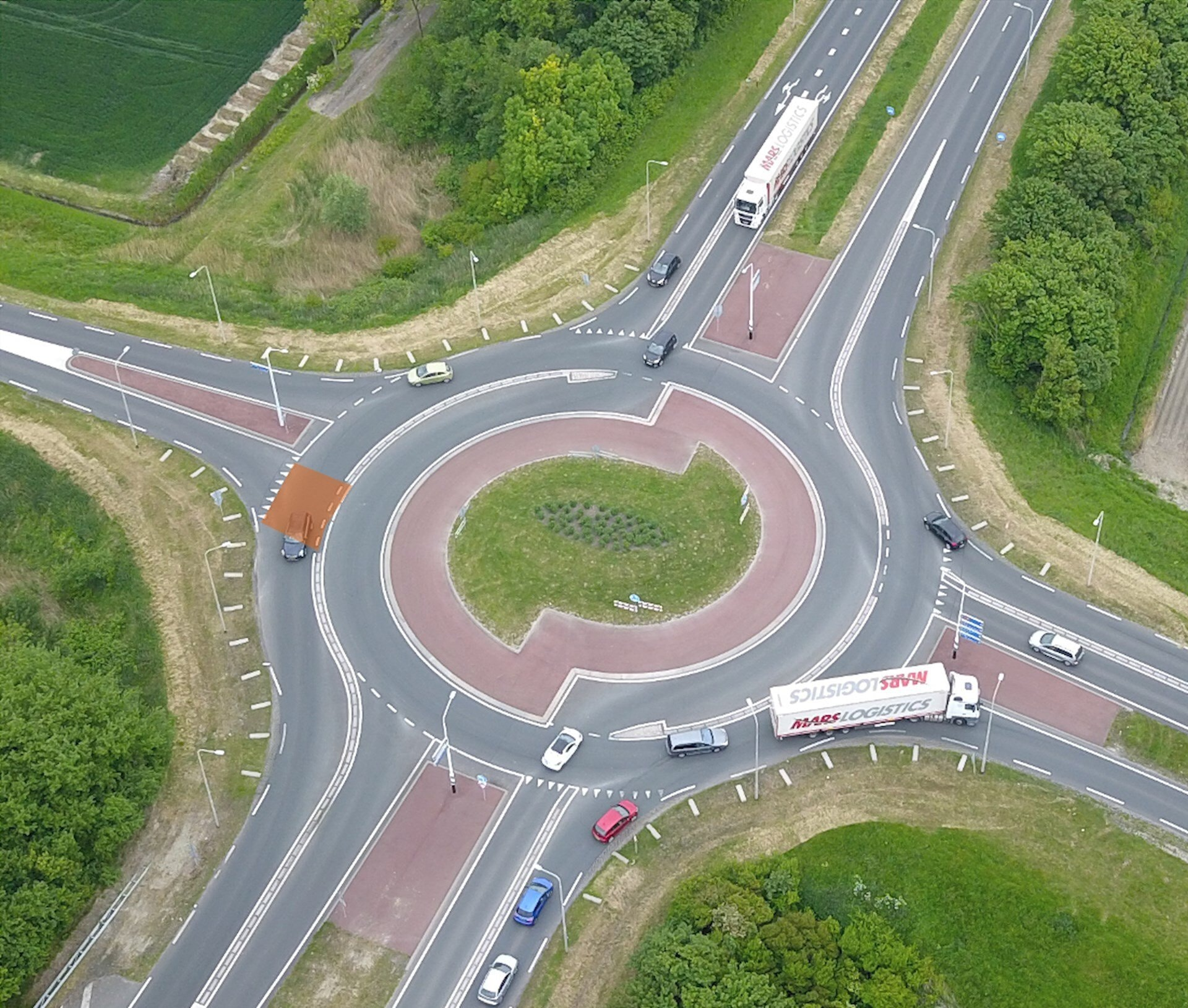 two-lane turbo roundabout | Paradox Interactive Forums