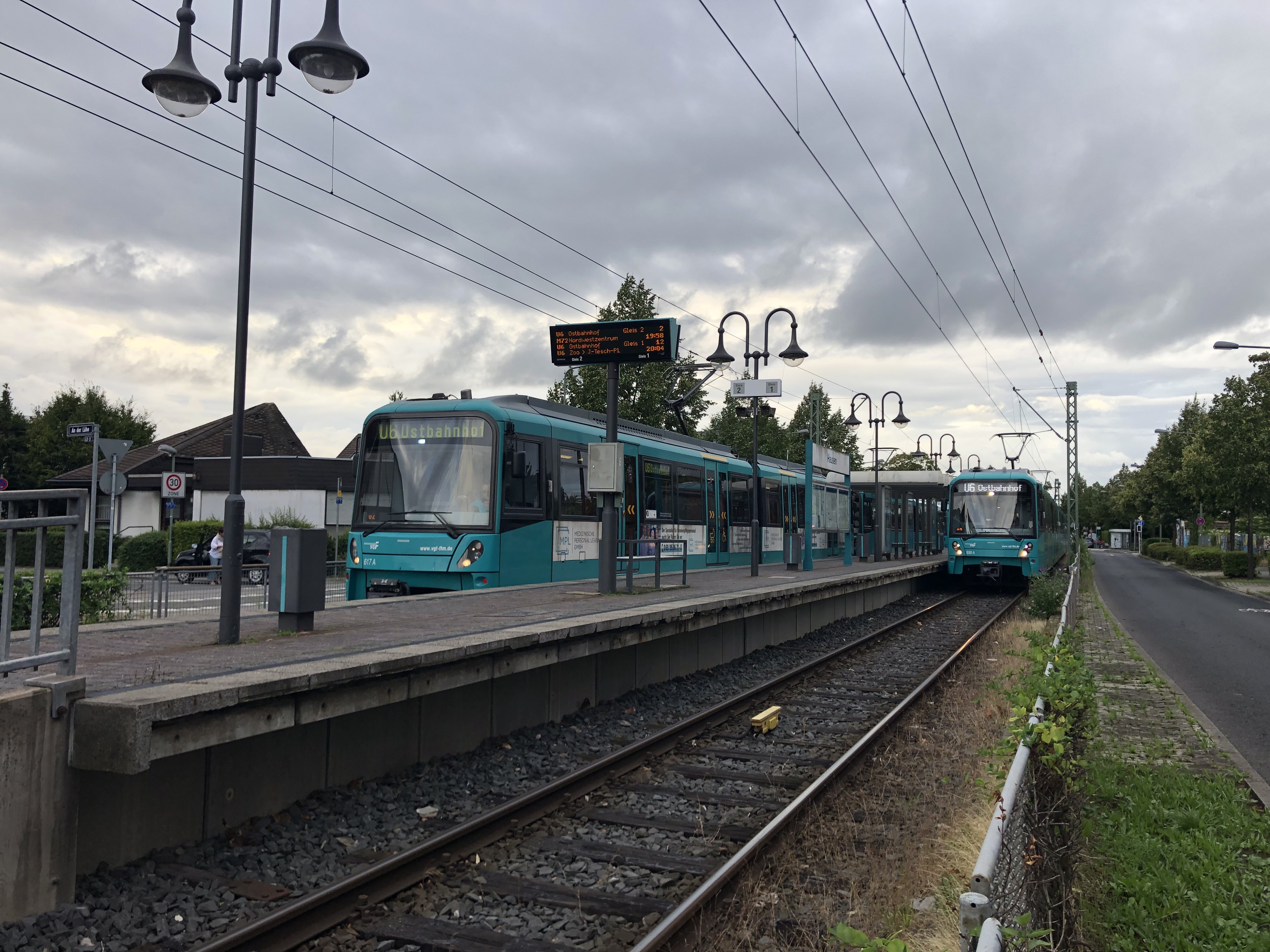Light rail - the missing link between tram, subway and railway ...