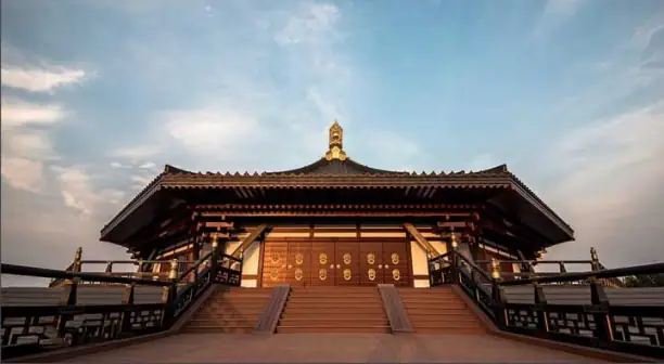 The lesser known Monument to the Great Chinese Monument | Paradox ...